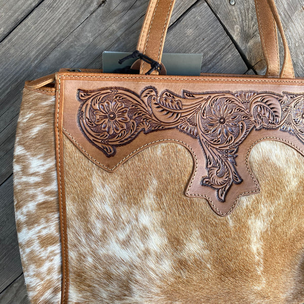 Sagebrush Bluff Hand-Tooled Bag – Horse Torque Saddlery